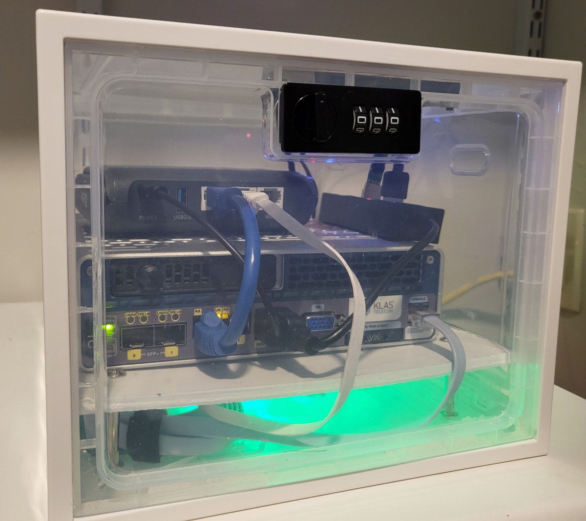 Portable Data Center: Roving Edge Ultra – The OCI Tool